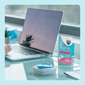 Vicks Portable Waterless Diffuser - USB Plug-In with Nightlight - Easy ...