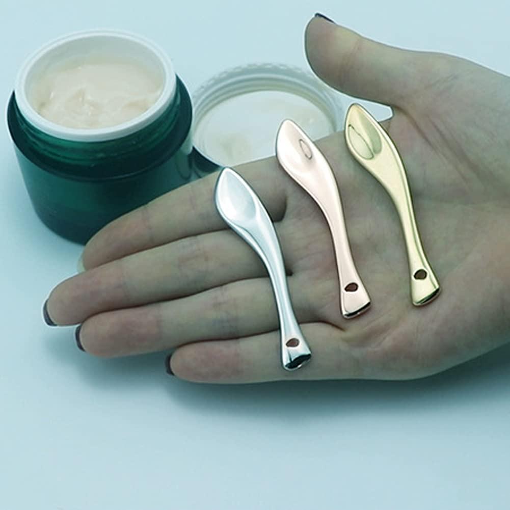 makeup cream spoon