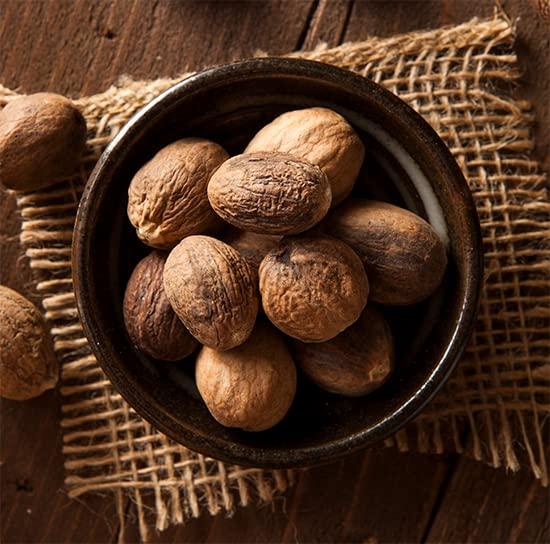 Whole Nutmeg Shaker Jar for Holiday Recipes - Ideal for Eggnog, Baked ...