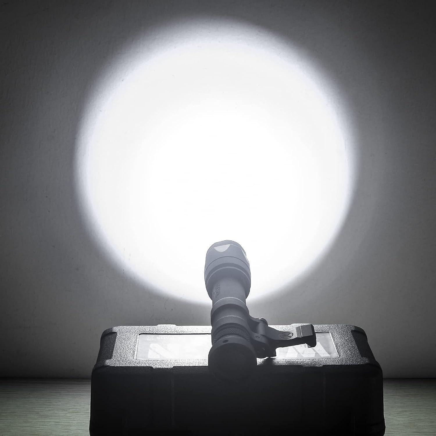 M600C Scout Light 800 Lumens Tactical Flashlight with Rotating Mount ...