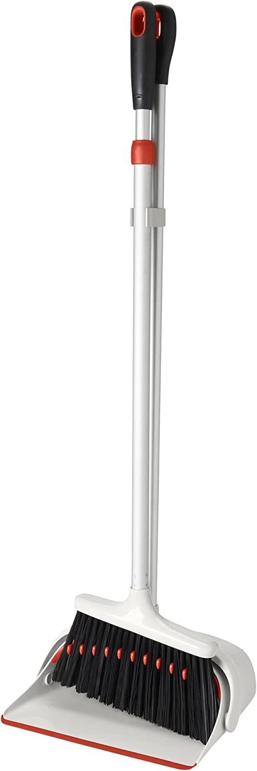 OXO Good Grips Large Sweep Set with Extendable Broom - Efficient ...