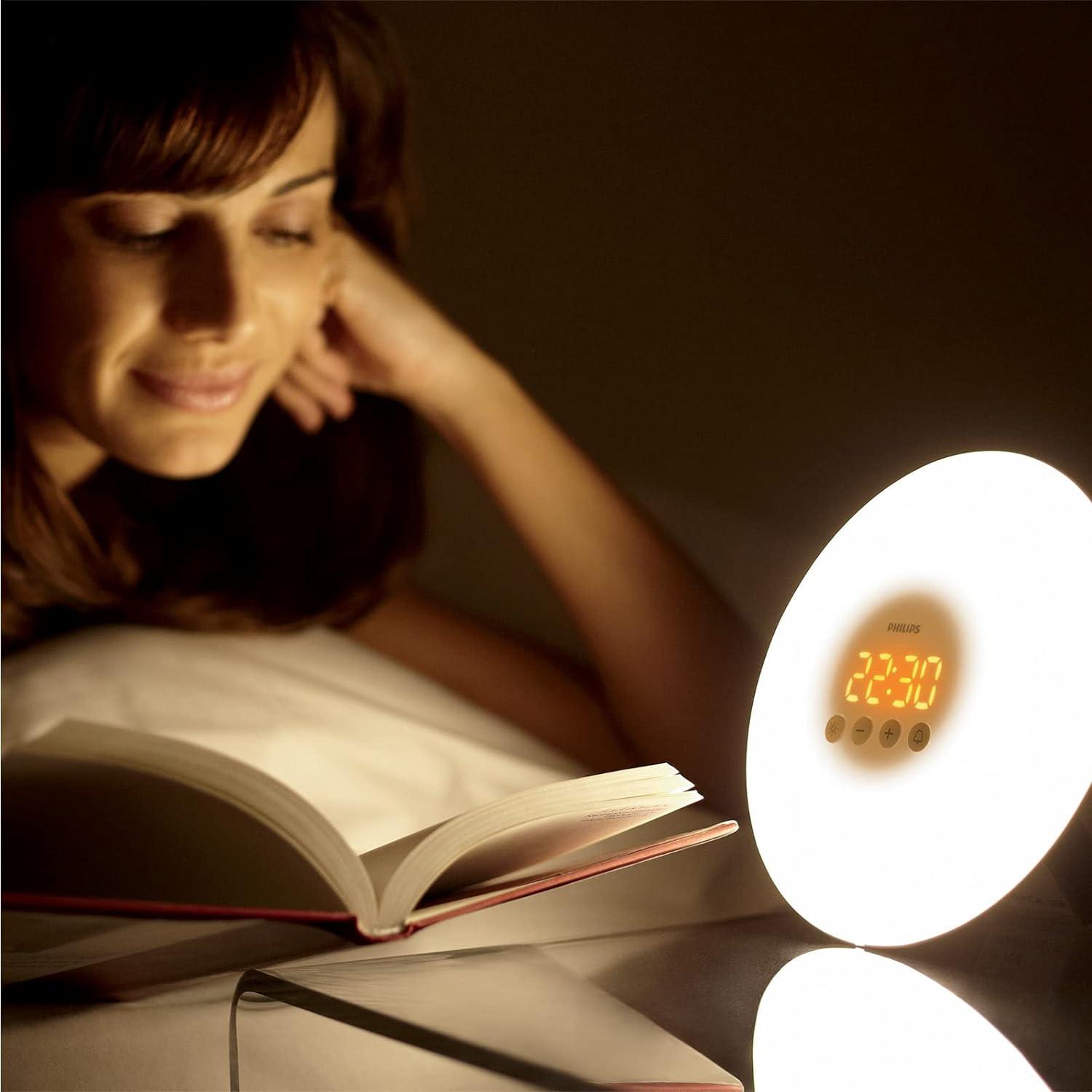 Philips Wake-up Light HF3500/01 - LED Alarm Clock with 10 Brightness ...
