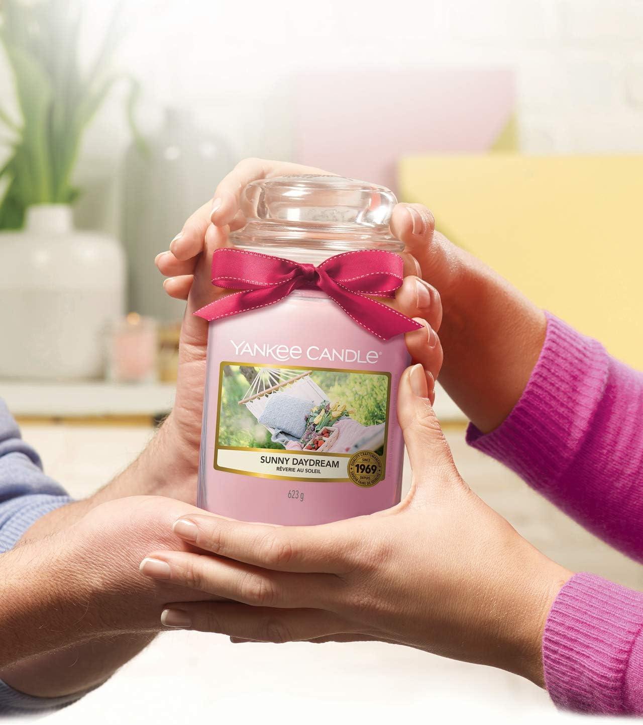 Yankee Candle Sunny Daydream Large Glass Candle | 150 Hour Burn Time ...