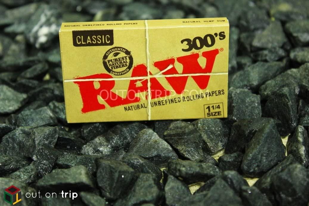 RAW 300 Classic 1.25 1 1/4 Size Rolling Papers - 300 Count | Buy Now ...