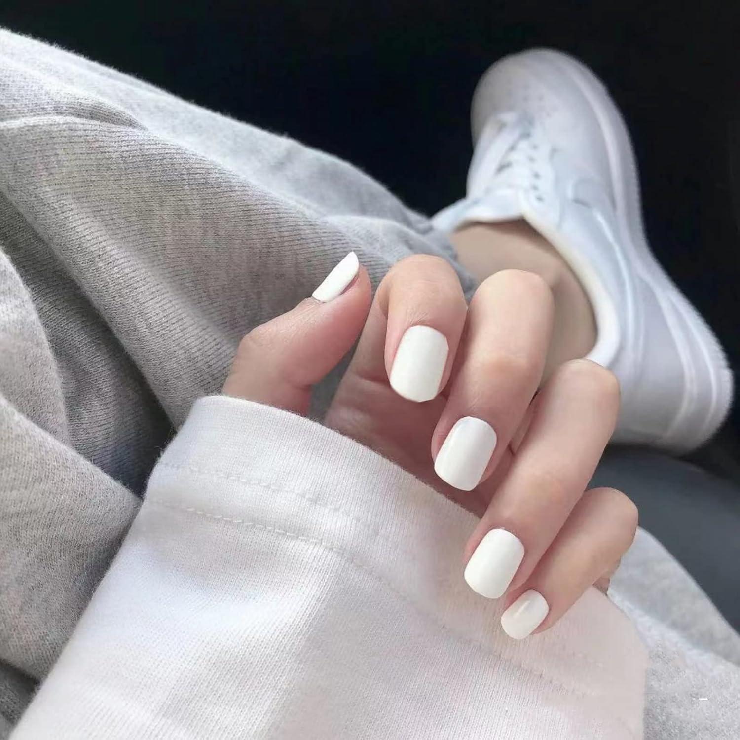 Justotry 24-Piece White Angular Press-On Nails | Glossy Short French ...