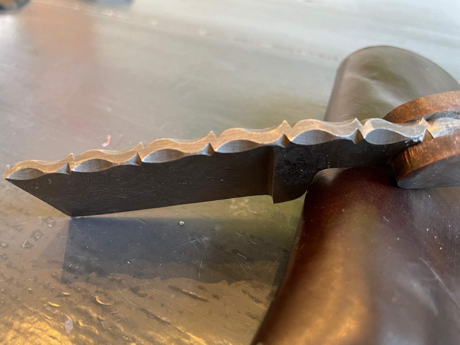 Premium Damascus Razor with Unique Walnut Handle | Atypical Shape ...