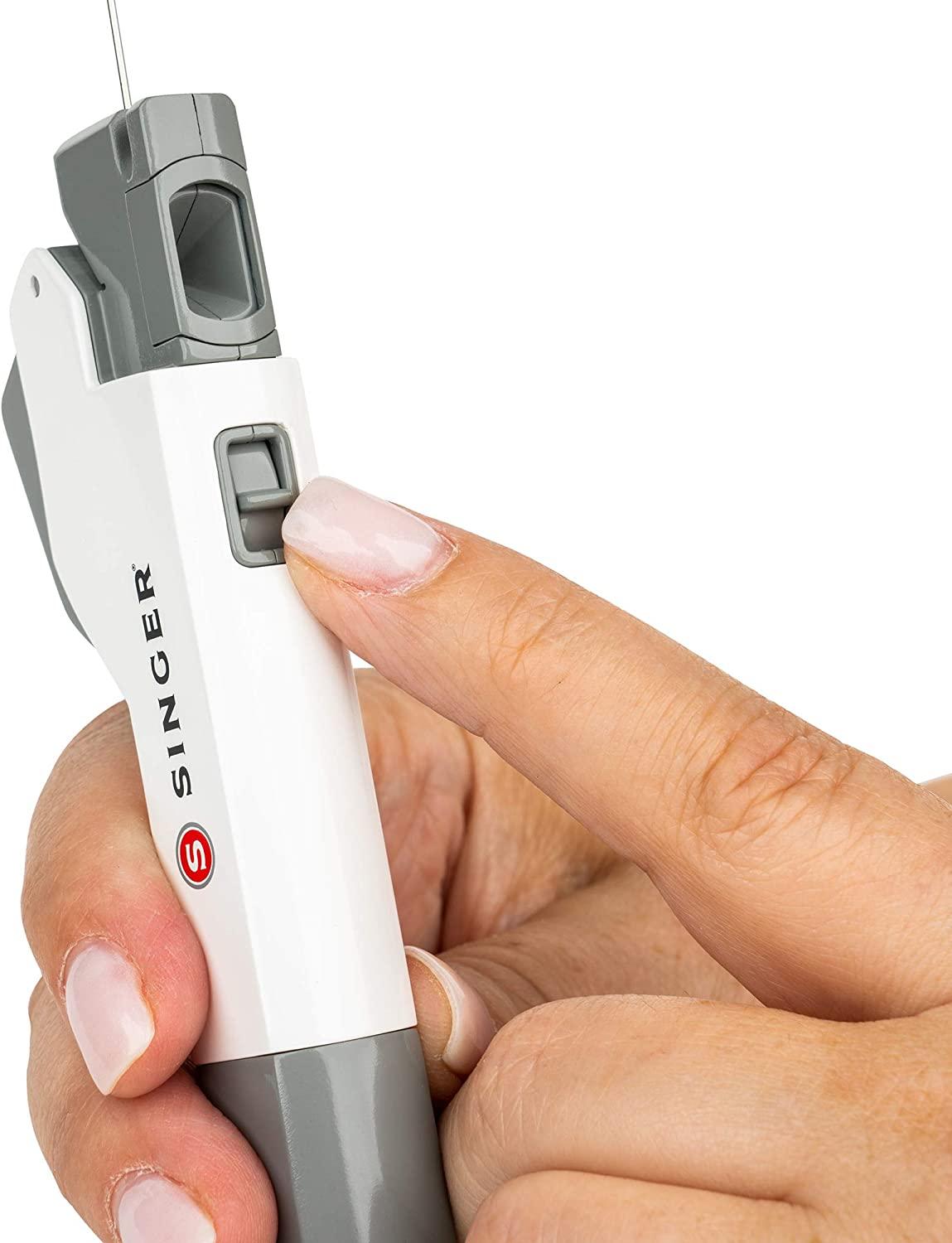 SINGER Needle Threader Assistant - Automatic Sewing Needle Threader ...