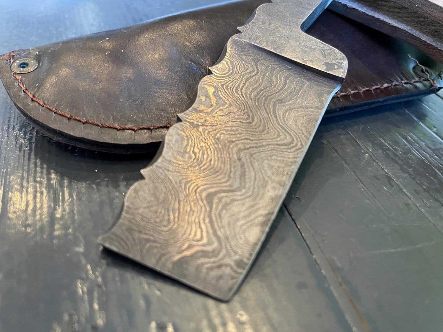 Premium Damascus Razor with Unique Walnut Handle | Atypical Shape ...