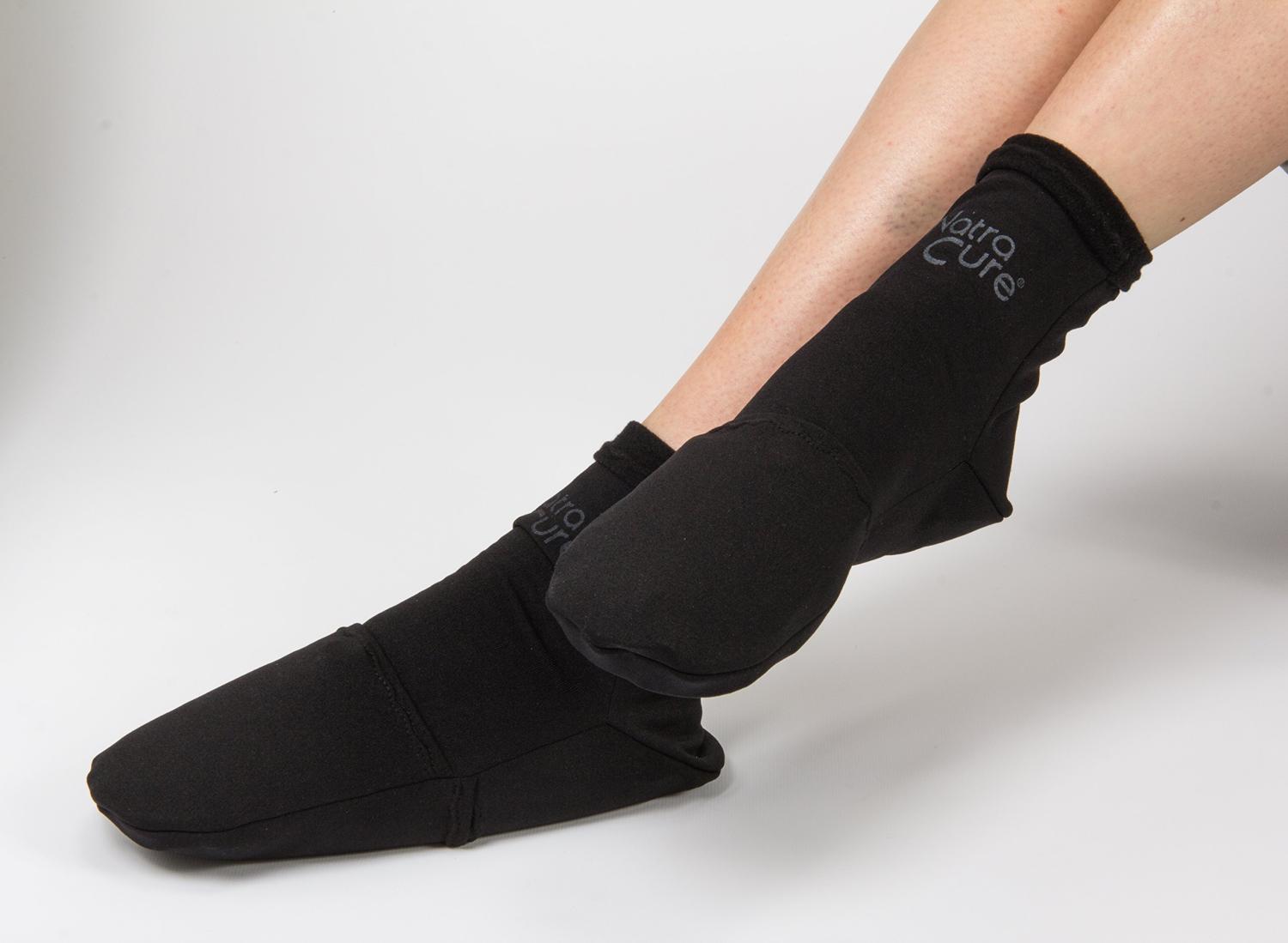 NatraCure Cold Therapy Socks (Large) - Targeted Pain Relief for Feet ...