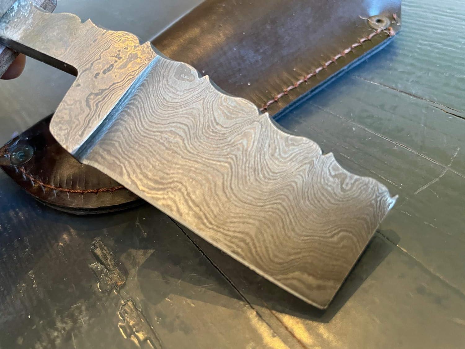 Premium Damascus Razor with Unique Walnut Handle | Atypical Shape ...