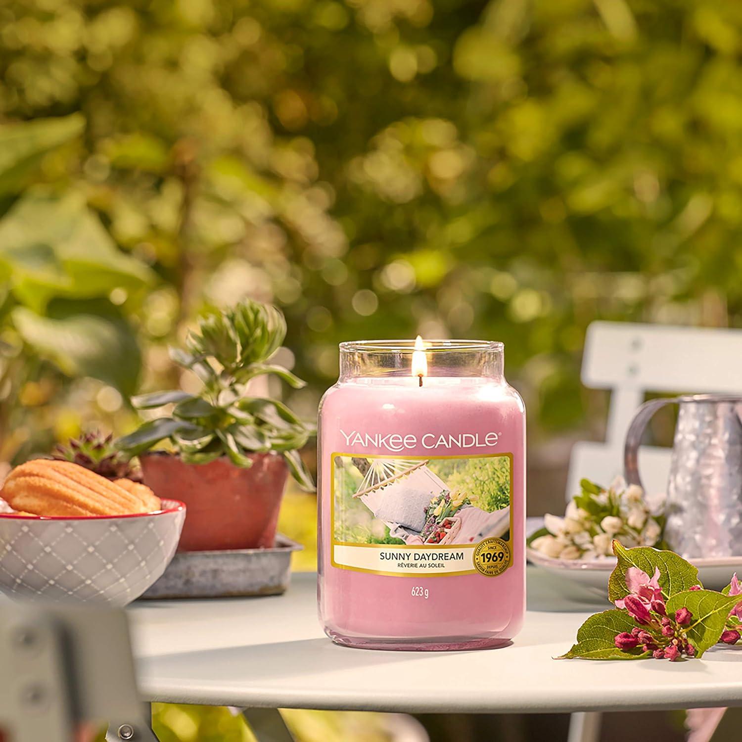 Yankee Candle Sunny Daydream Large Glass Candle | 150 Hour Burn Time ...
