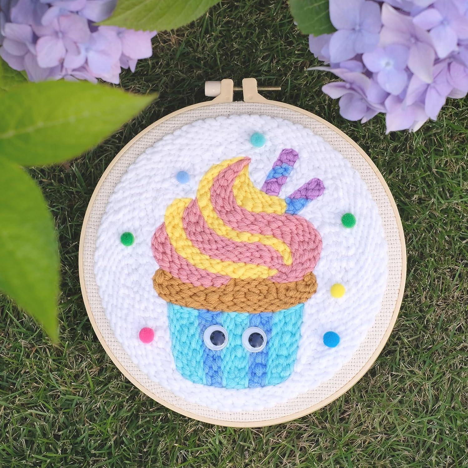 Wool Queen Punch Needle Beginner DIY Kit - 1 Punch Tool, 18 Colors Yarn ...