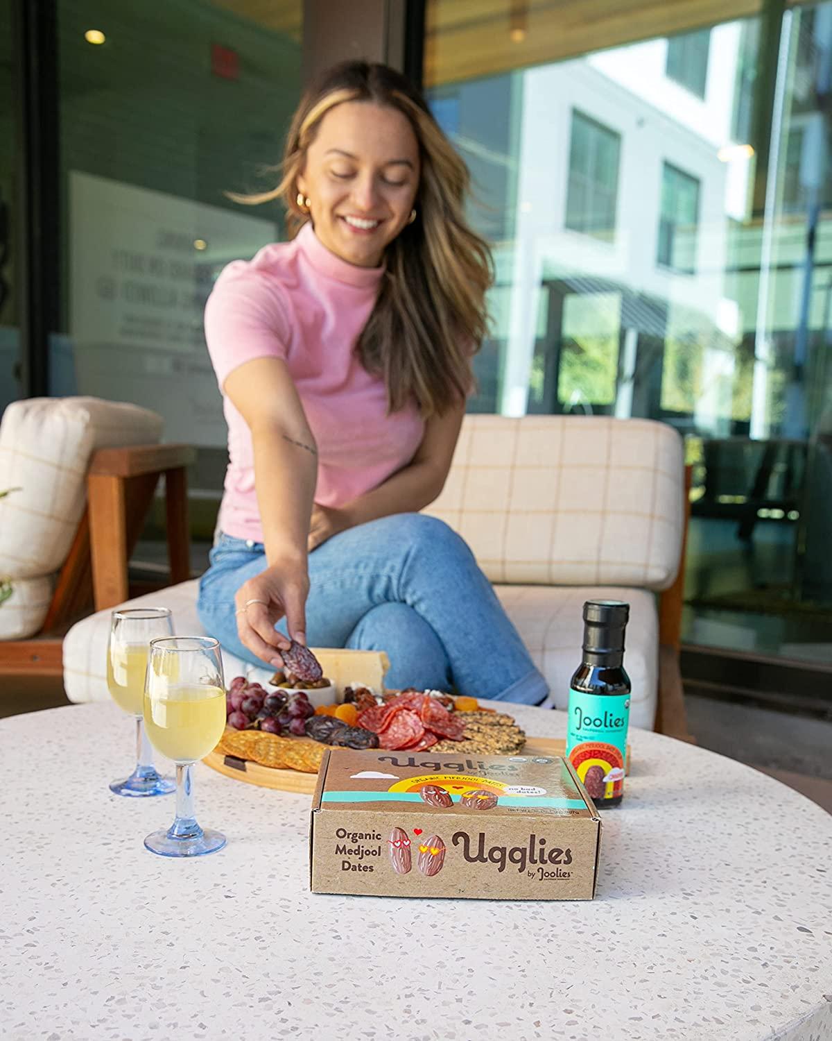 Joolies Organic Pit-Free Medjool Dates - 2 lb Eco-Friendly Bulk Box ...