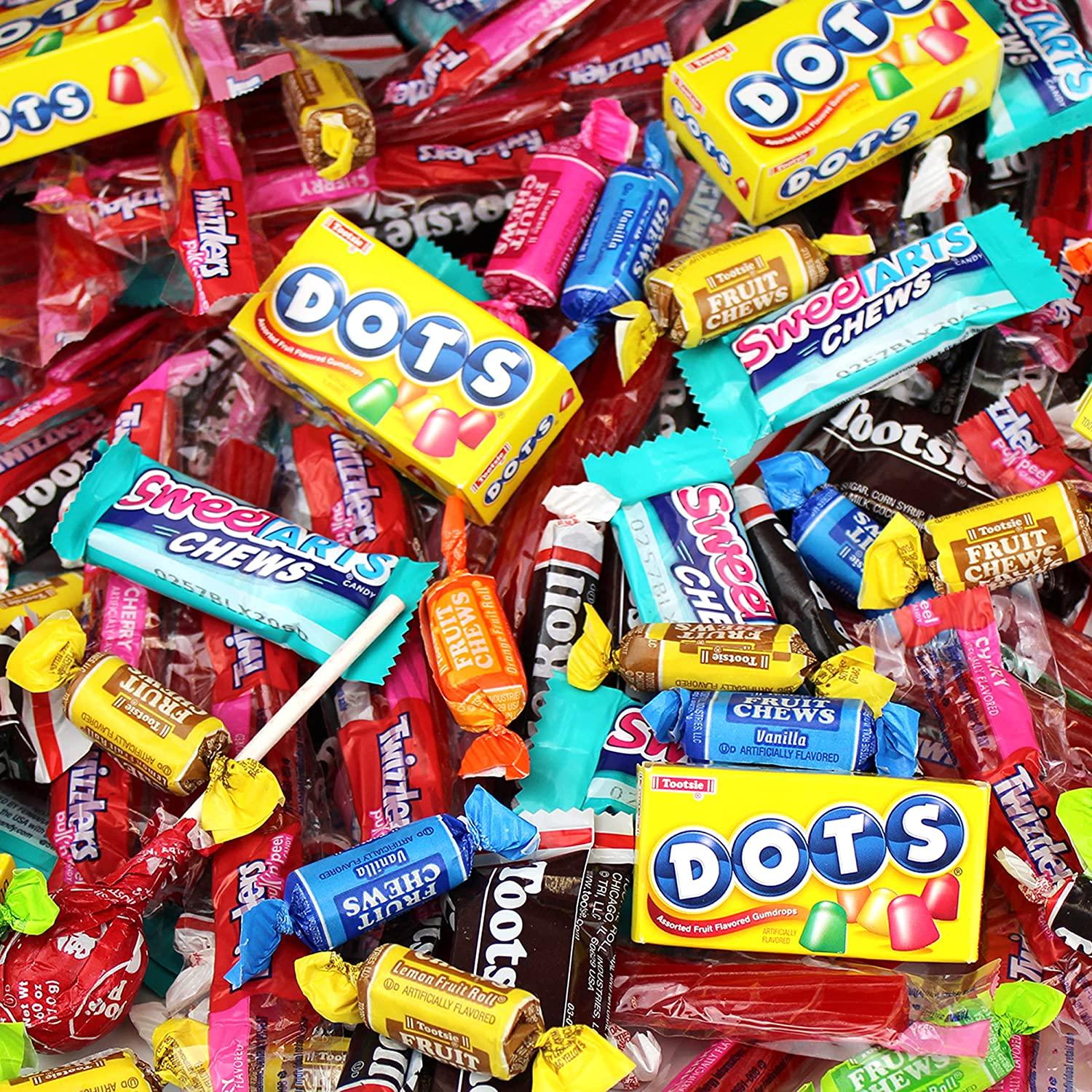 5 LB Bulk Halloween Candy Variety Pack with Tootsie Rolls, Pops, Laffy ...